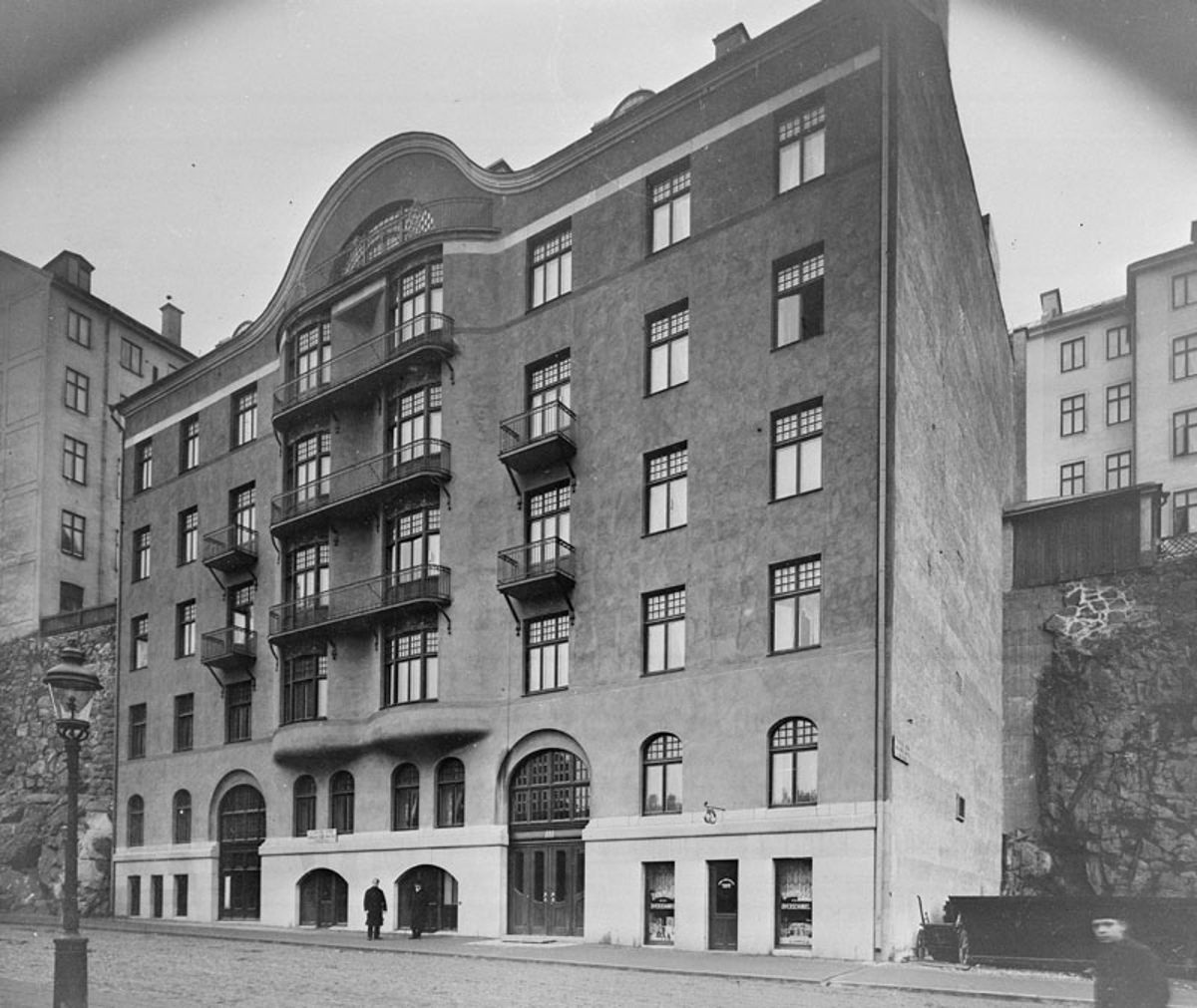 Regeringsgatan 111, nuvarande 105 - Stockholmskällan