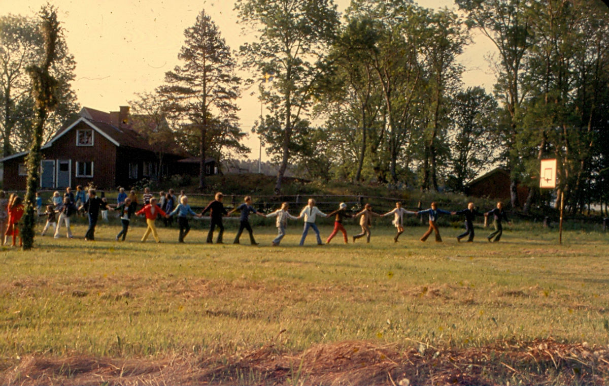 Barnens ö: Midsommarafton - Stockholmskällan