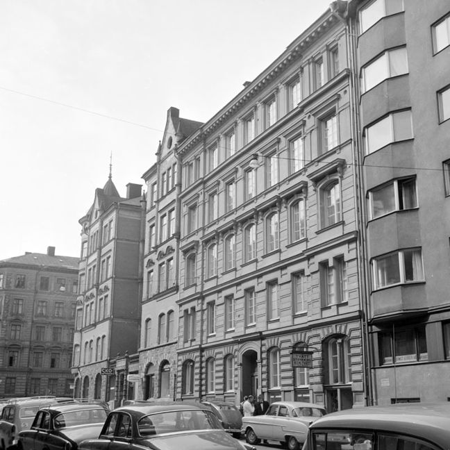 Grevgatan 49, 47 och 45 - Stockholmskällan