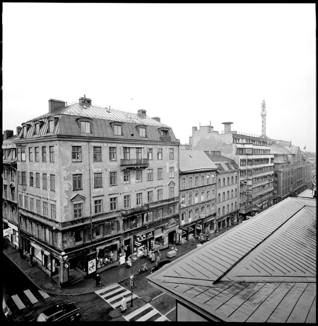 Hamngatan - Malmskillnadsgatan från sydväst - Stockholmskällan
